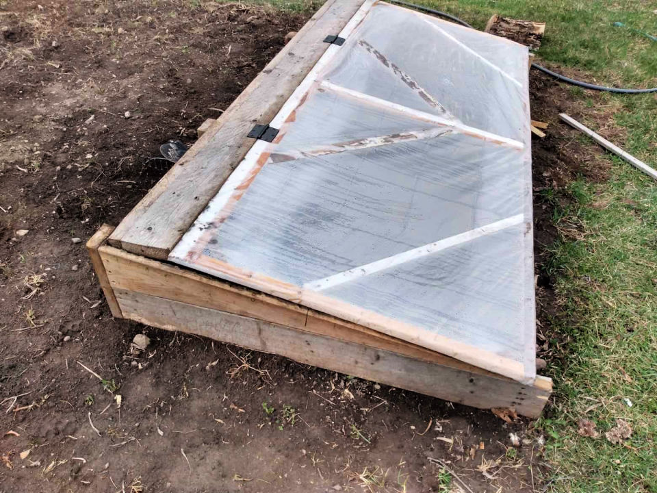 25 Free DIY Cold Frame Plans for Gardening - DIY Cozy Home