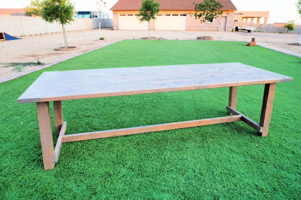 25 Free DIY Outdoor Table Plans (Build You Own Patio Table) - DIY Cozy Home