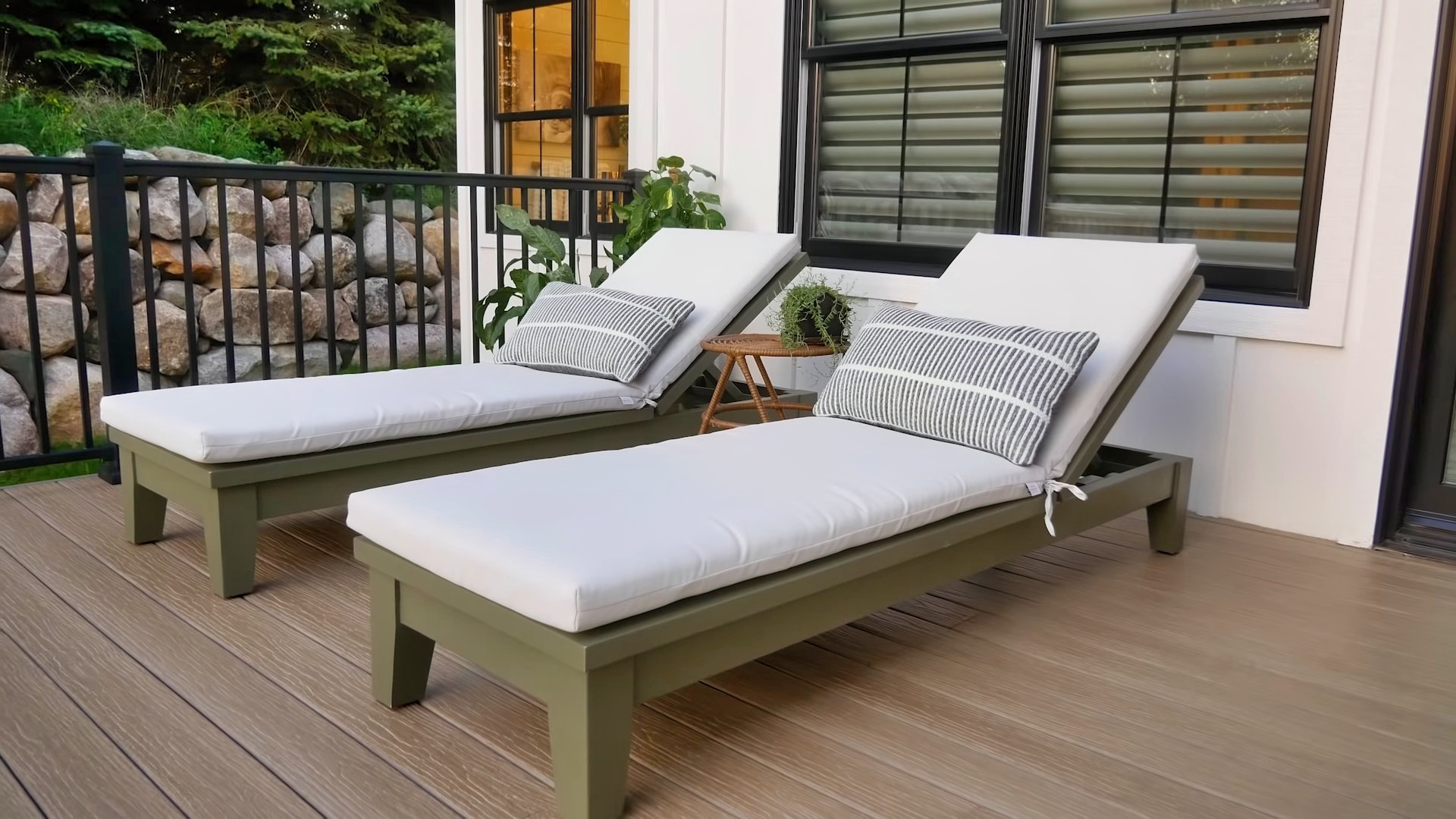 DIY Chaise Lounge Plans from 2x4s